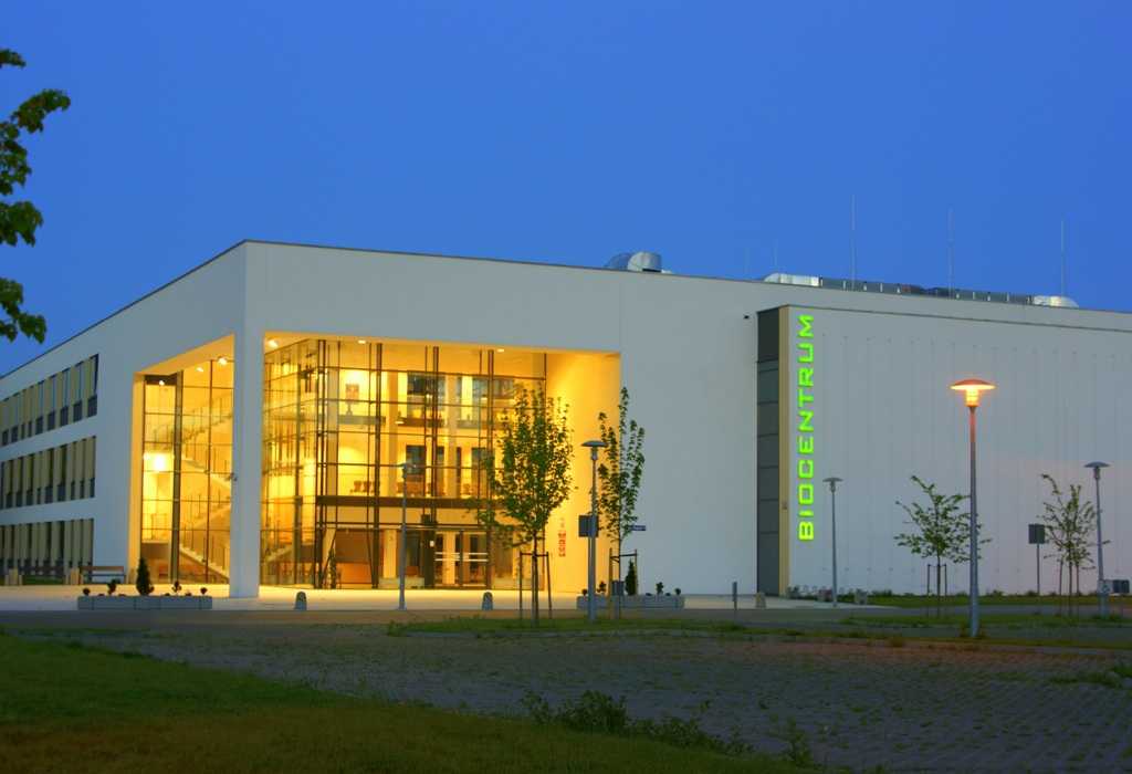 Biocentrum Uniwersytetu Przyrodniczego Poznań. Dostarczenie stolarki.